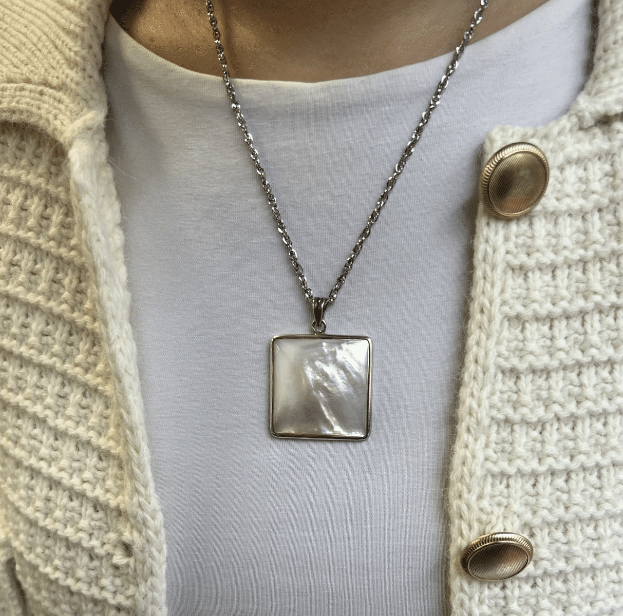 PENDENTIF NACRE BLANCHE - mariclem